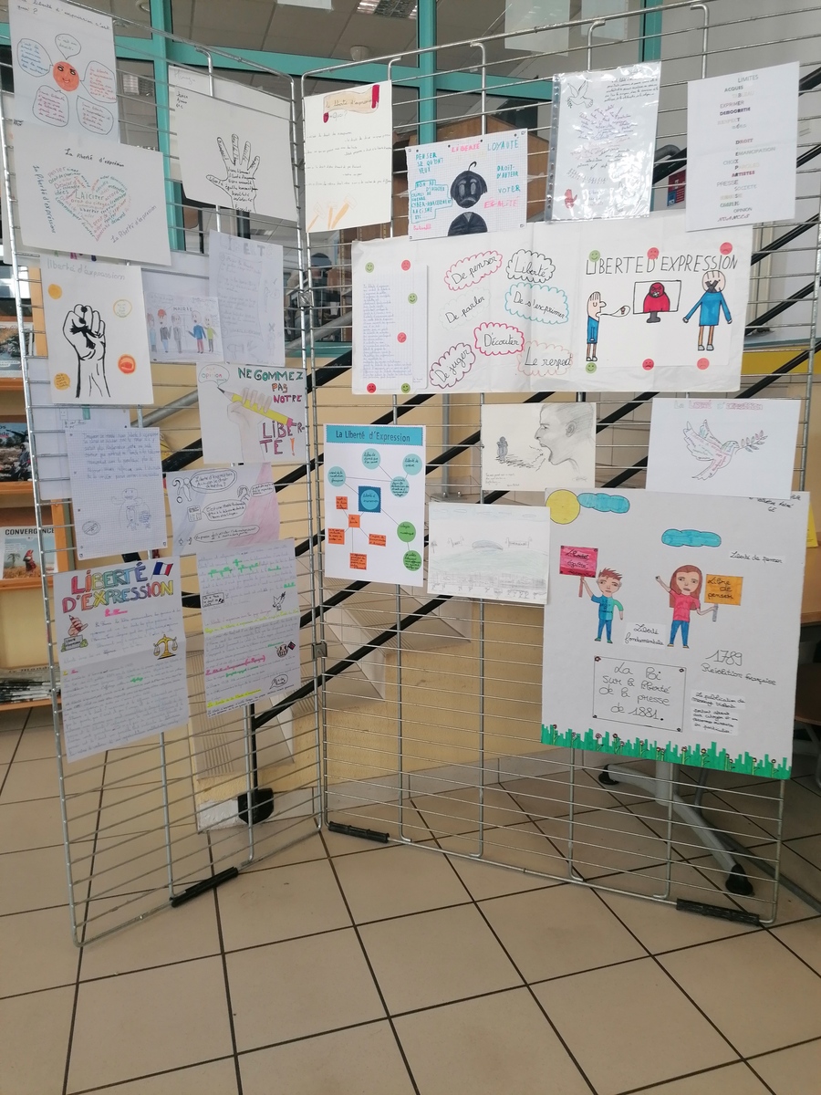 Travail De Collégiens Sur La Liberté Dexpression Ensemble Scolaire