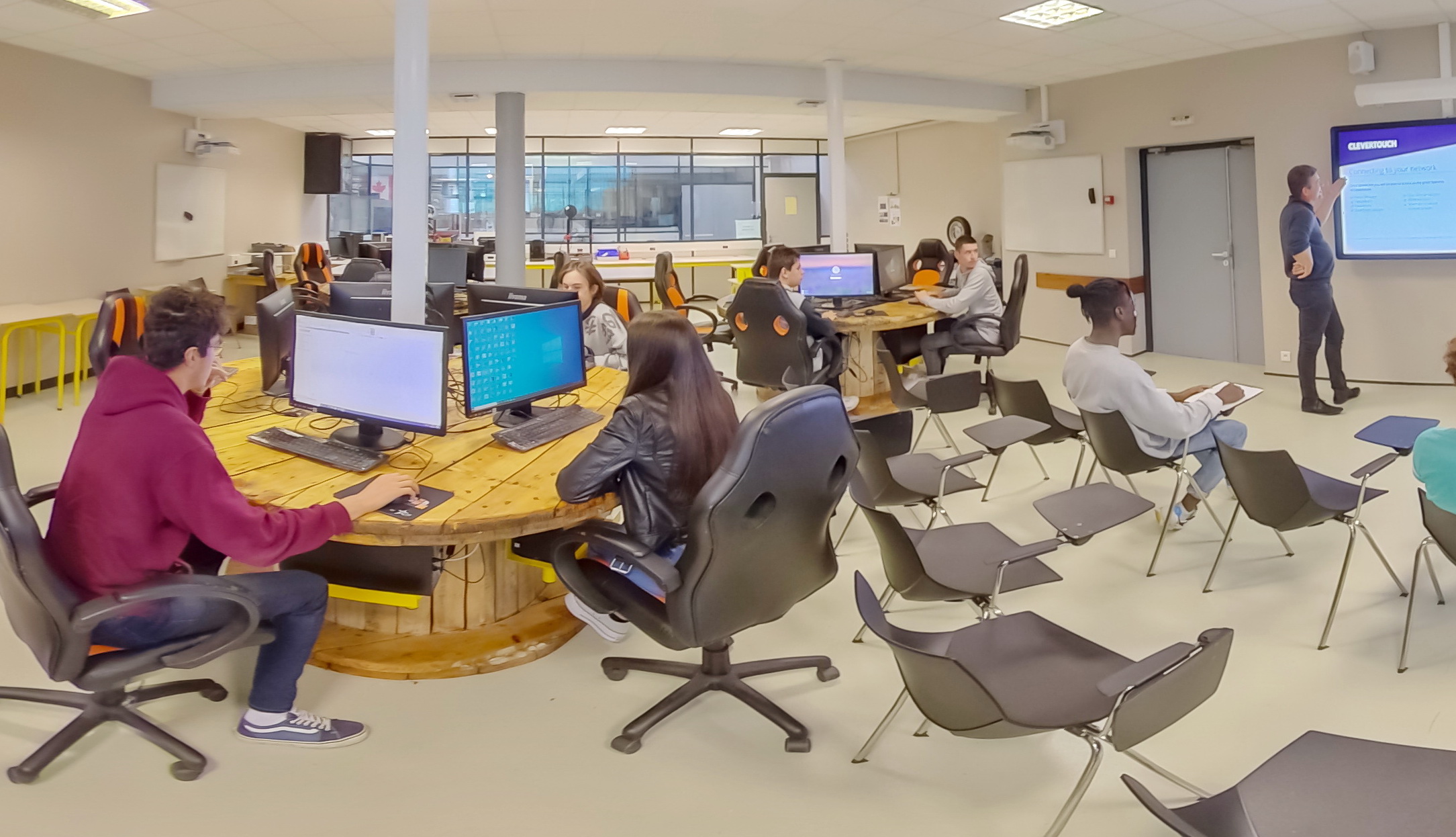 Le Lycée d'Enseignement Général et Technologique propose des mini ...